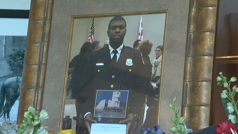 Officer Jamal Shaw honored at vigil in Southeast | WJLA